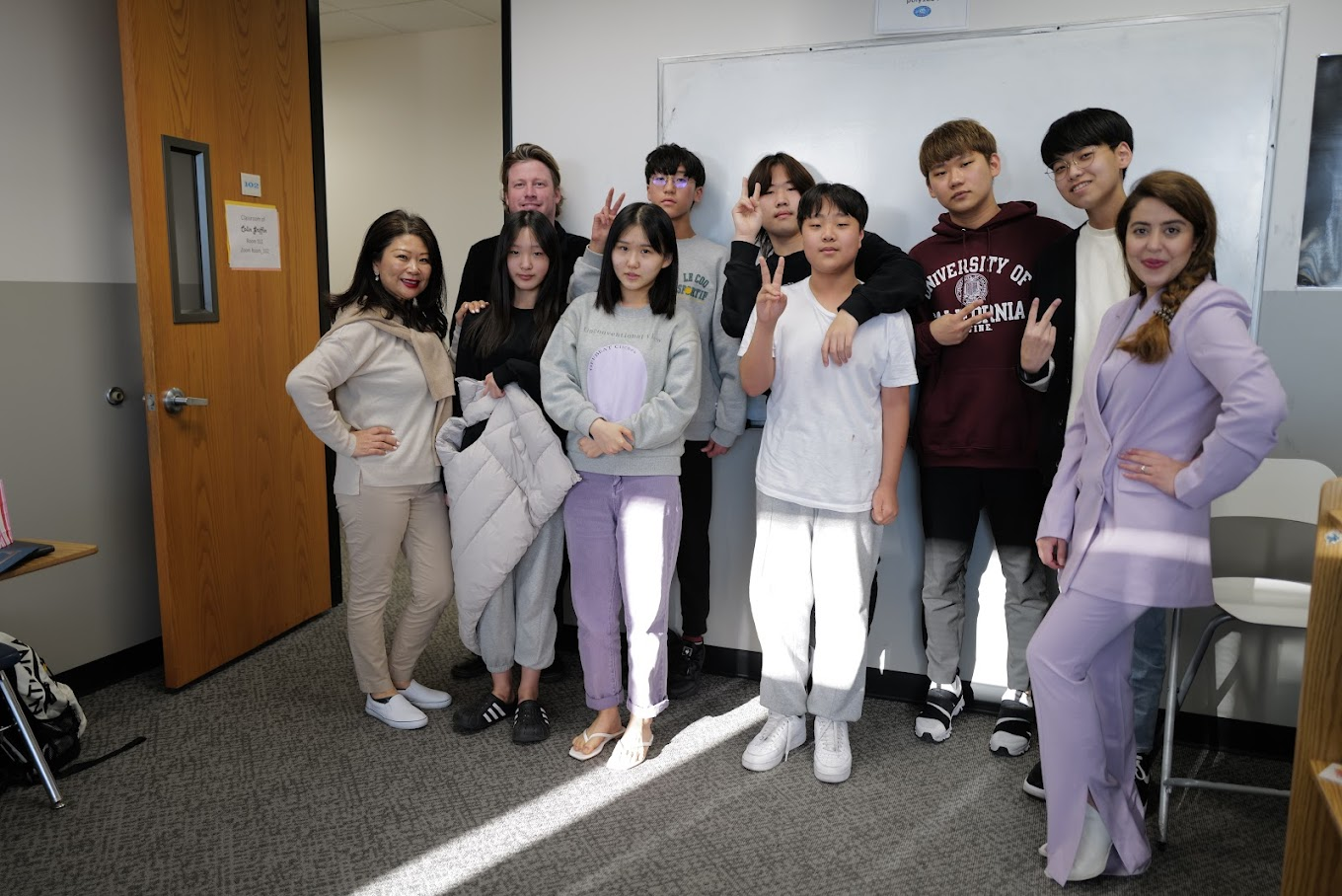 Unlocking the World Through Language Exploration - Poly Languages